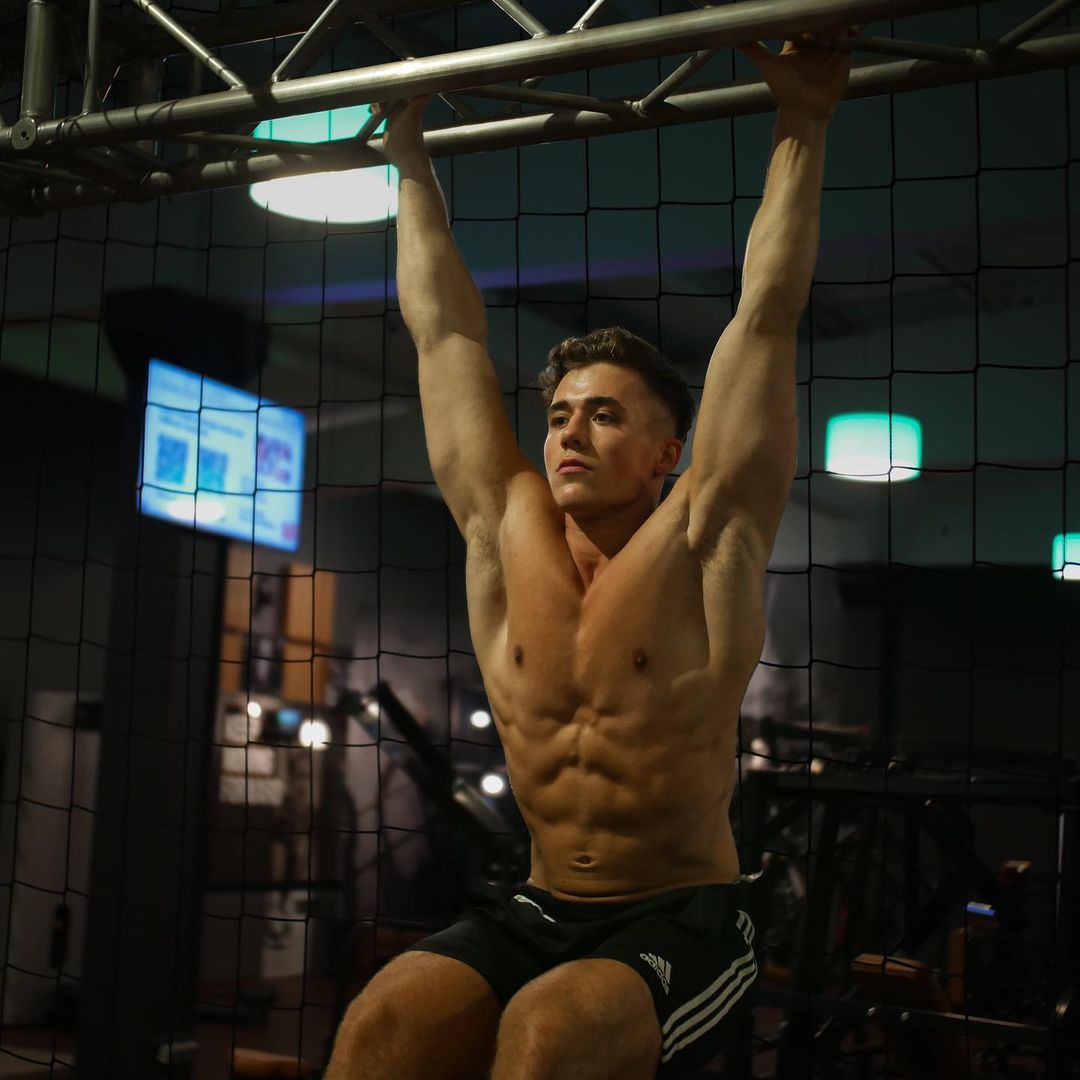 Rafael Schäfer: Fitness als Kunstform – Any Gains